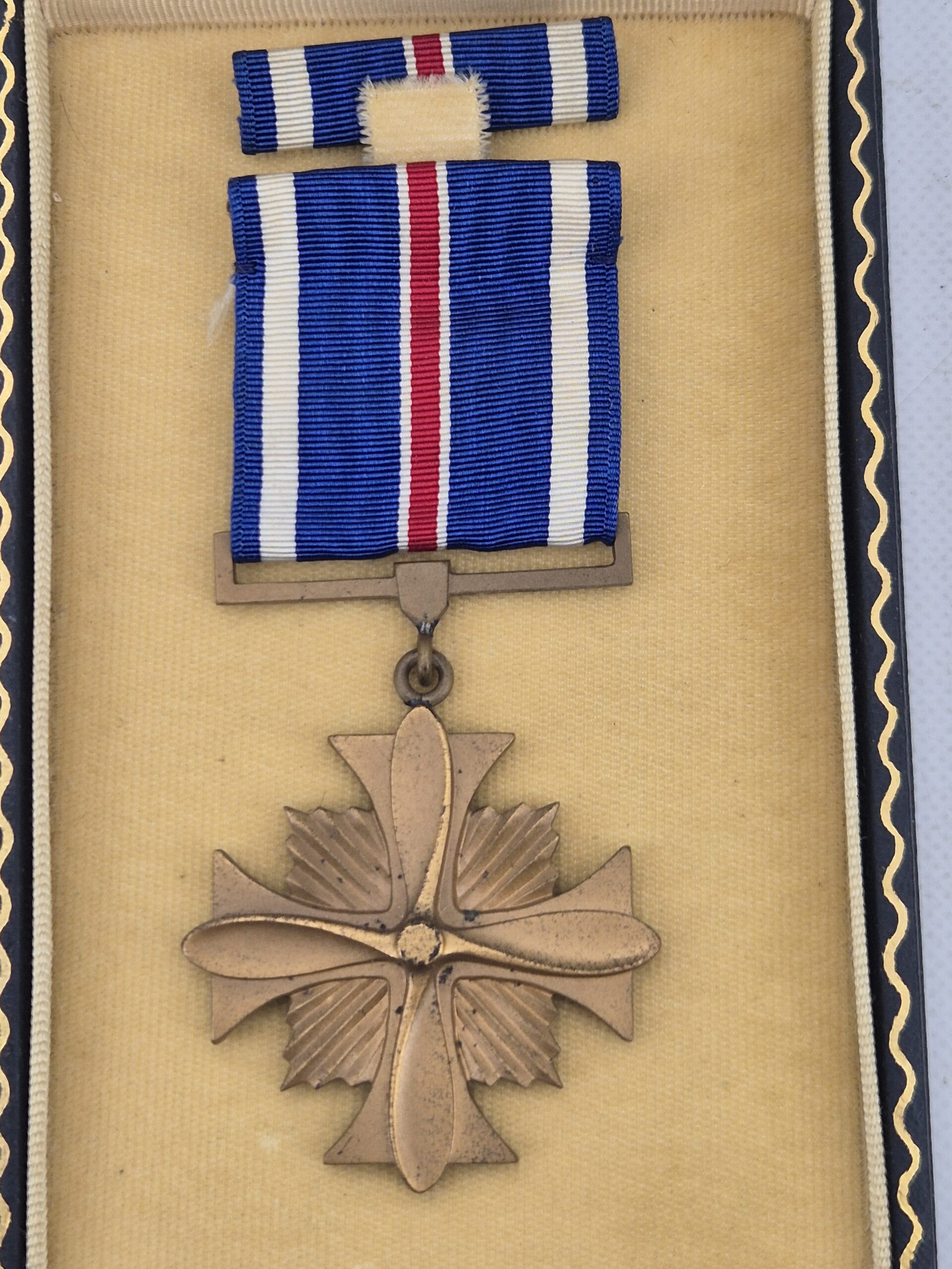 DISTINGUISHED FLYNG CROSS en coffret - Militaria du bocage